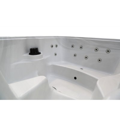 Spabad Sense - 4 personer - 45995,- - Boblebad ute - Hjemfint.no